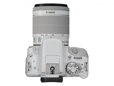 Canon Announces White EOS 100D and EF-S 18-55mm IS STM Lens For the UK